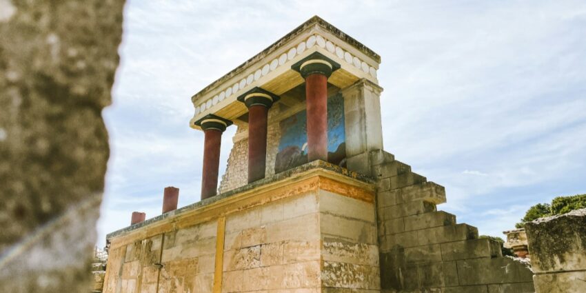 Explore the Minoan Palaces of Crete: Knossos, Phaistos, Malia & Zakros ...